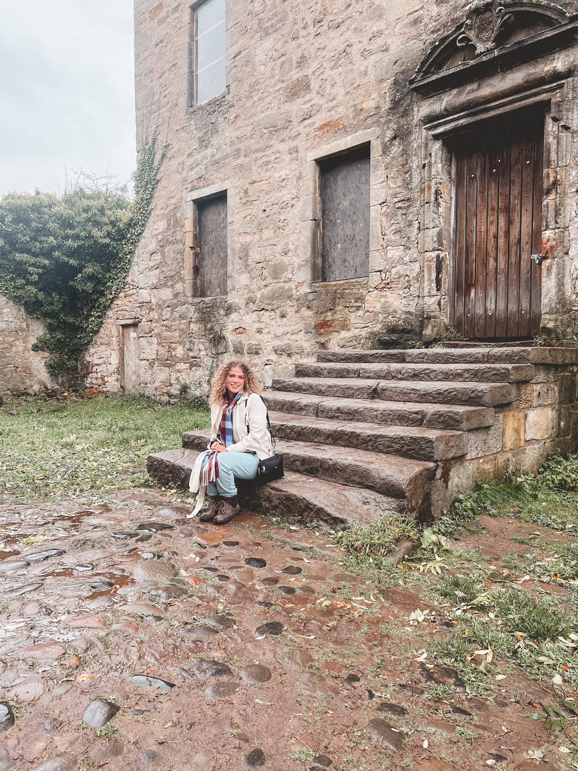 Where is Lallybroch? How to See Midhope Castle - hannah, here and there